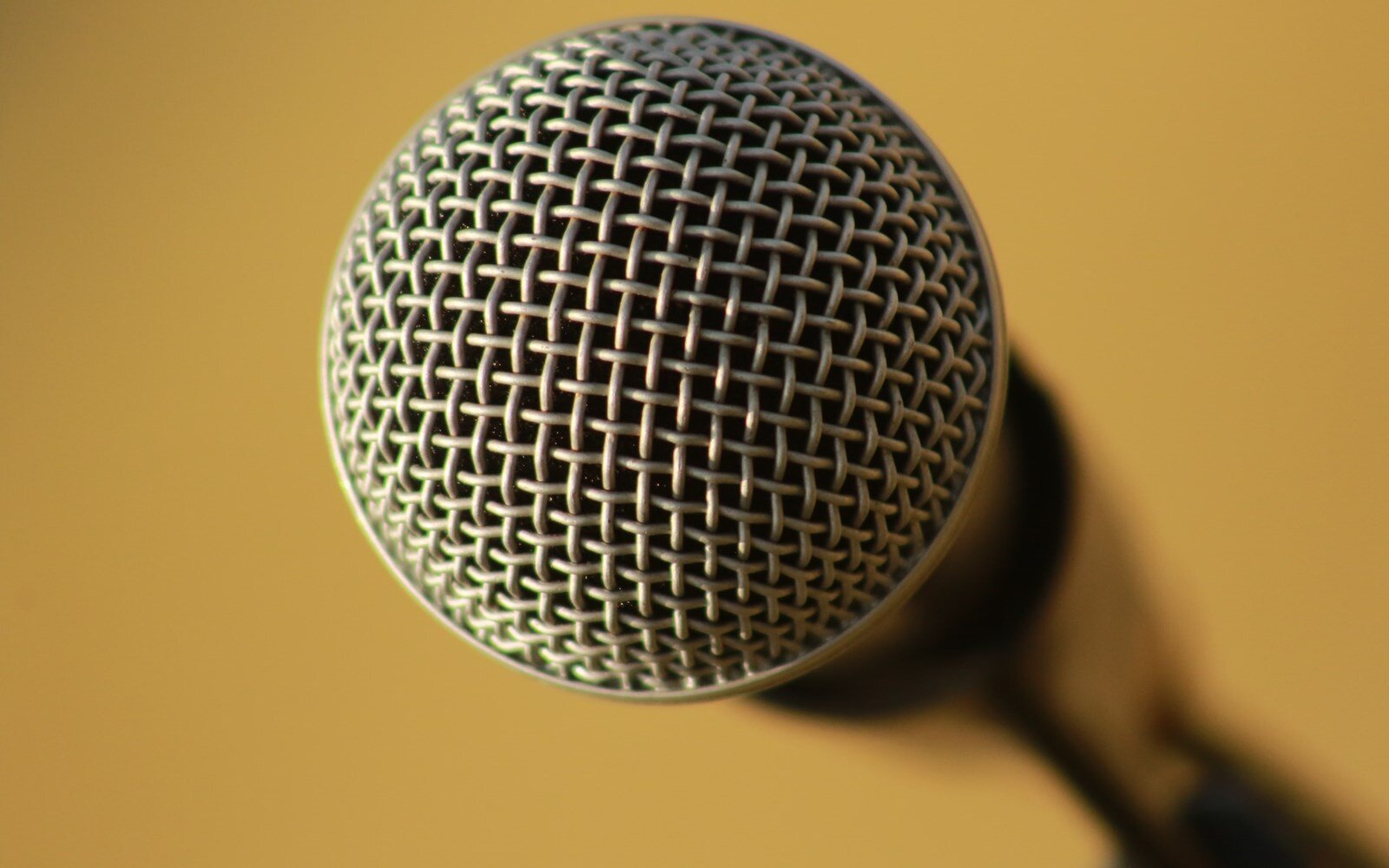 7 toe-curling hot mic gaffes